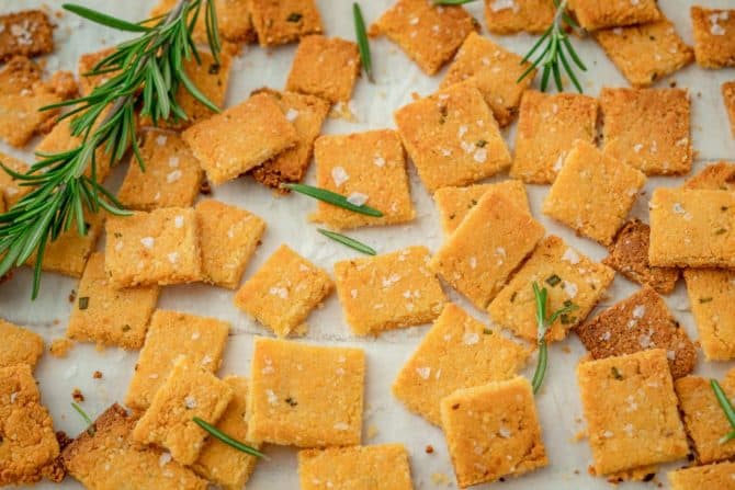 Easy Keto Crackers With Just 2 Ingredients - KetoConnect