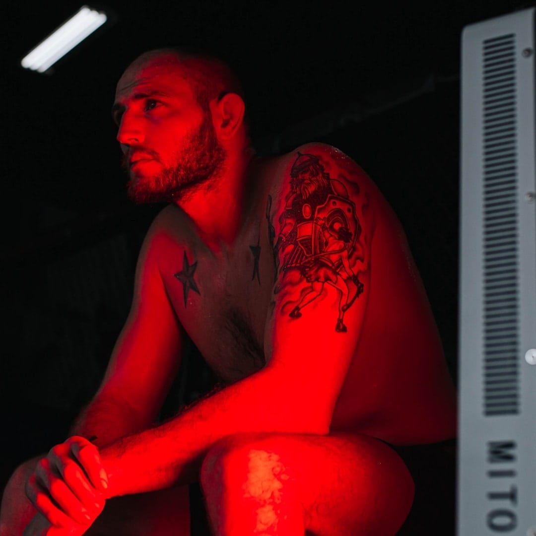 Mito Red Light Therapy Review In 2025 - KetoConnect